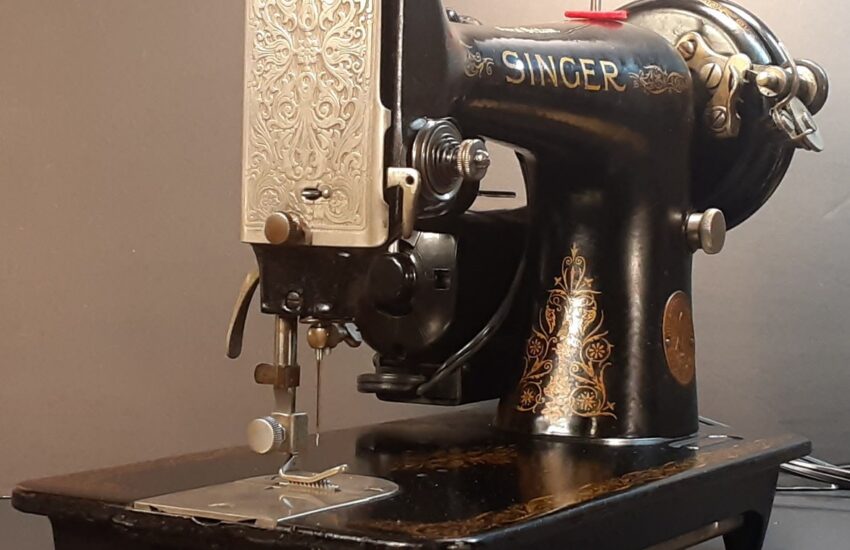 Singer Model 201 - Tally Sew LLC